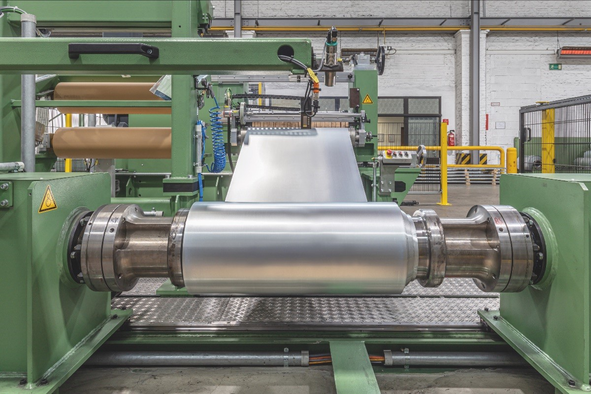 Precision slitting line for high-quality special strips with exact ...